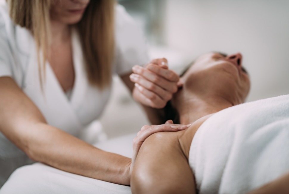 The Benefits of Combining Massage Therapy and Chiropractic Care ...